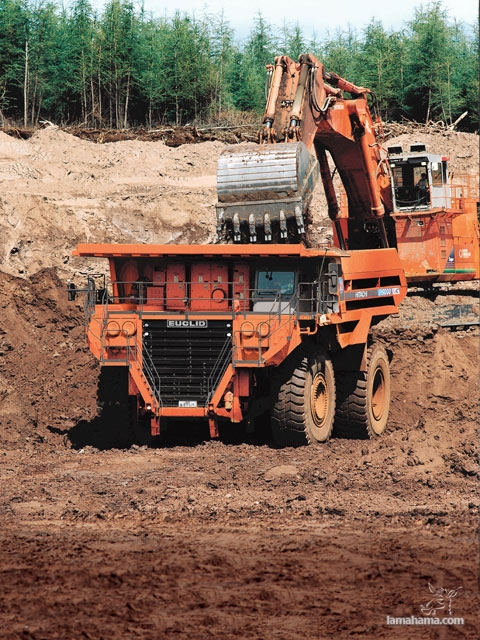 The world's biggest construction vehicles